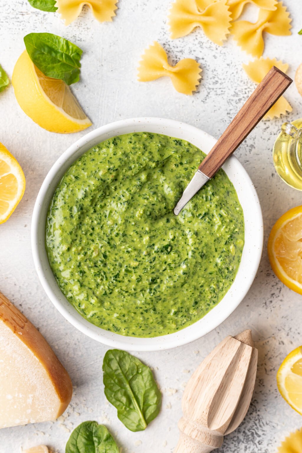 5 Minute Easy Spinach Pesto