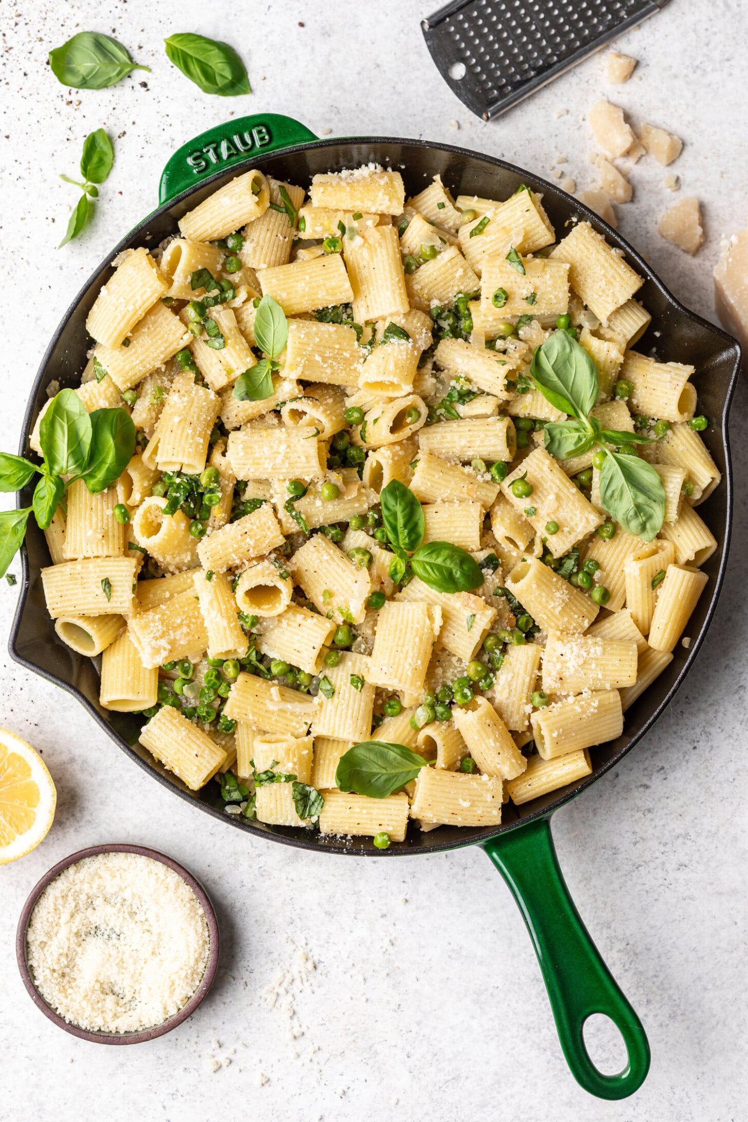 20 Minute Pasta With Peas - Life is but a Dish