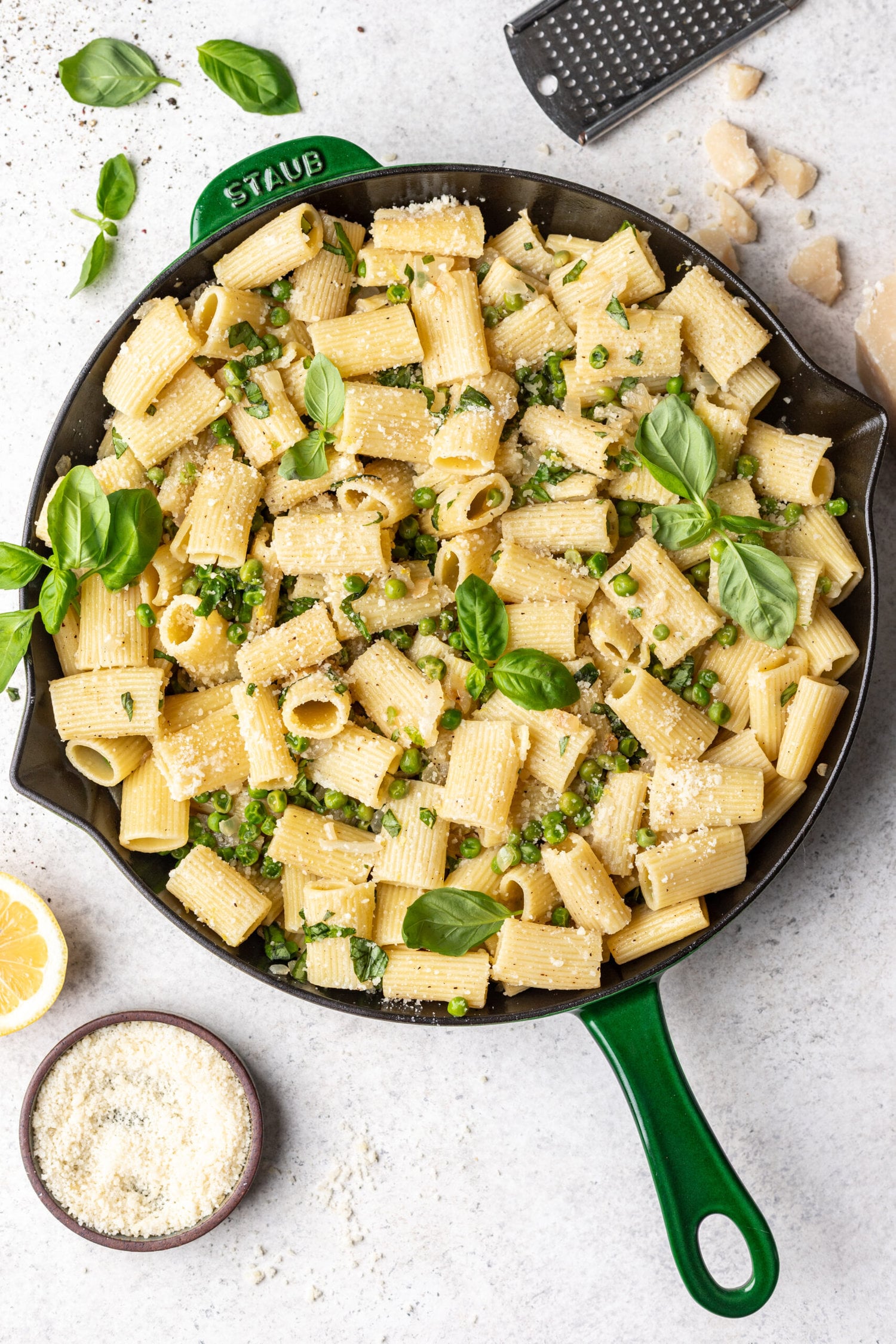 20 Minute Pasta With Peas - Life is but a Dish
